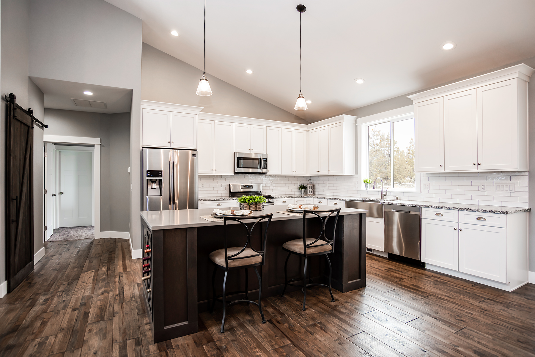 Hampton Hill Cabinets and Design – CABINET DESIGN THAT FITS YOUR LIFESTYLE